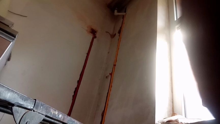 教大家如何暖气铁管套口改ppr入墙的全过程,看看效果如何ߘ