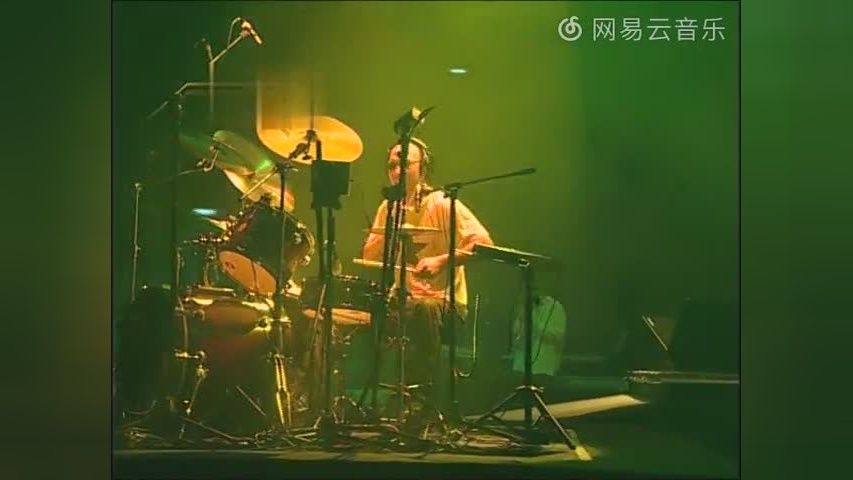 鼓三儿开场的《在别处》!——许巍留声十年绝版青春演唱会片段