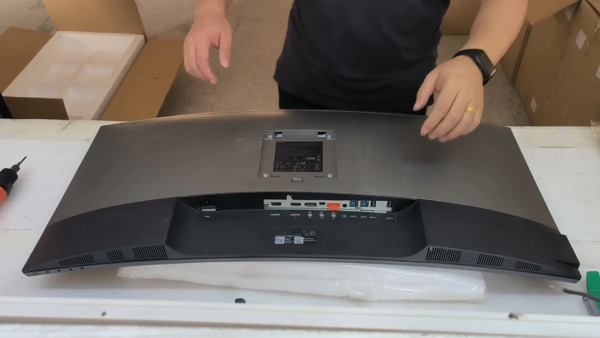 戴尔U3417W屏幕破损更换