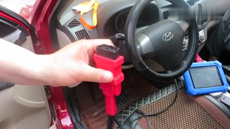 现代悦动使用TY90设备生成原车遥控器使用I80设备匹配遥控器过程