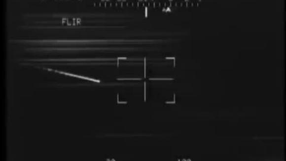 武装直升机航炮瞄准镜拍下航天飞机失事画面