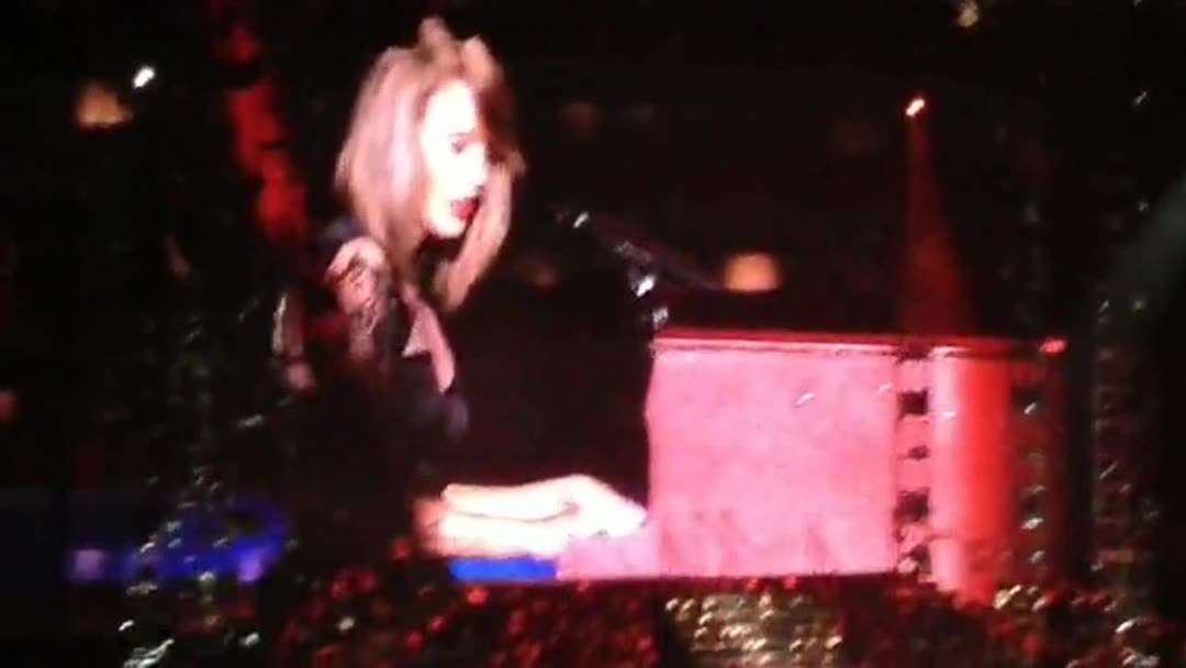 泰勒·斯威夫特 上海演唱会 All Too Well 现场版