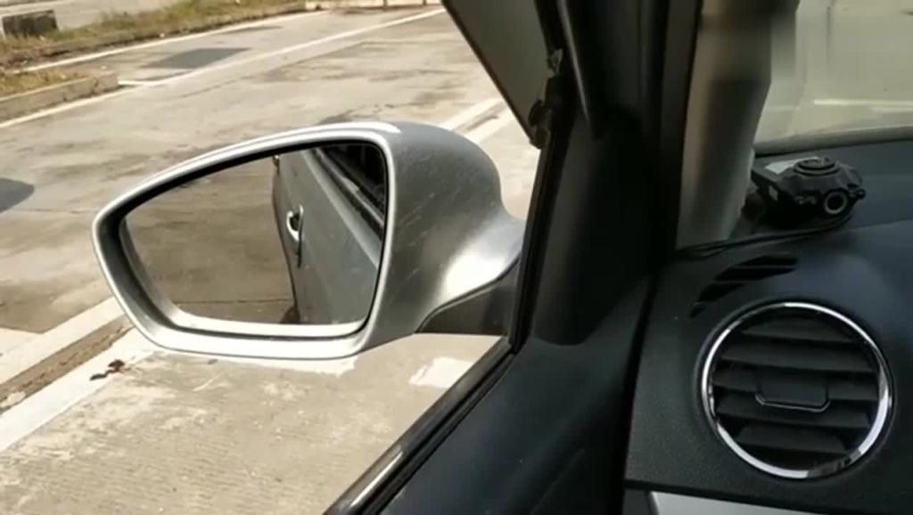 超简单实用的右倒库技巧,学会这方法把把稳稳的