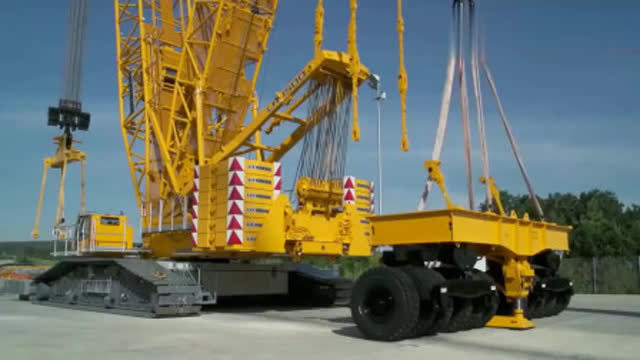 看完国外巨型吊车安装过程,才知道什么叫巨型吊车,真是大开眼界啊!