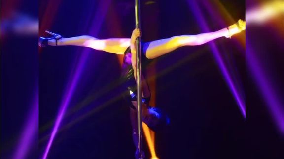 你们要的完整版来了,必须看完点赞哈,最后惊艳不ߘ�#钢管舞