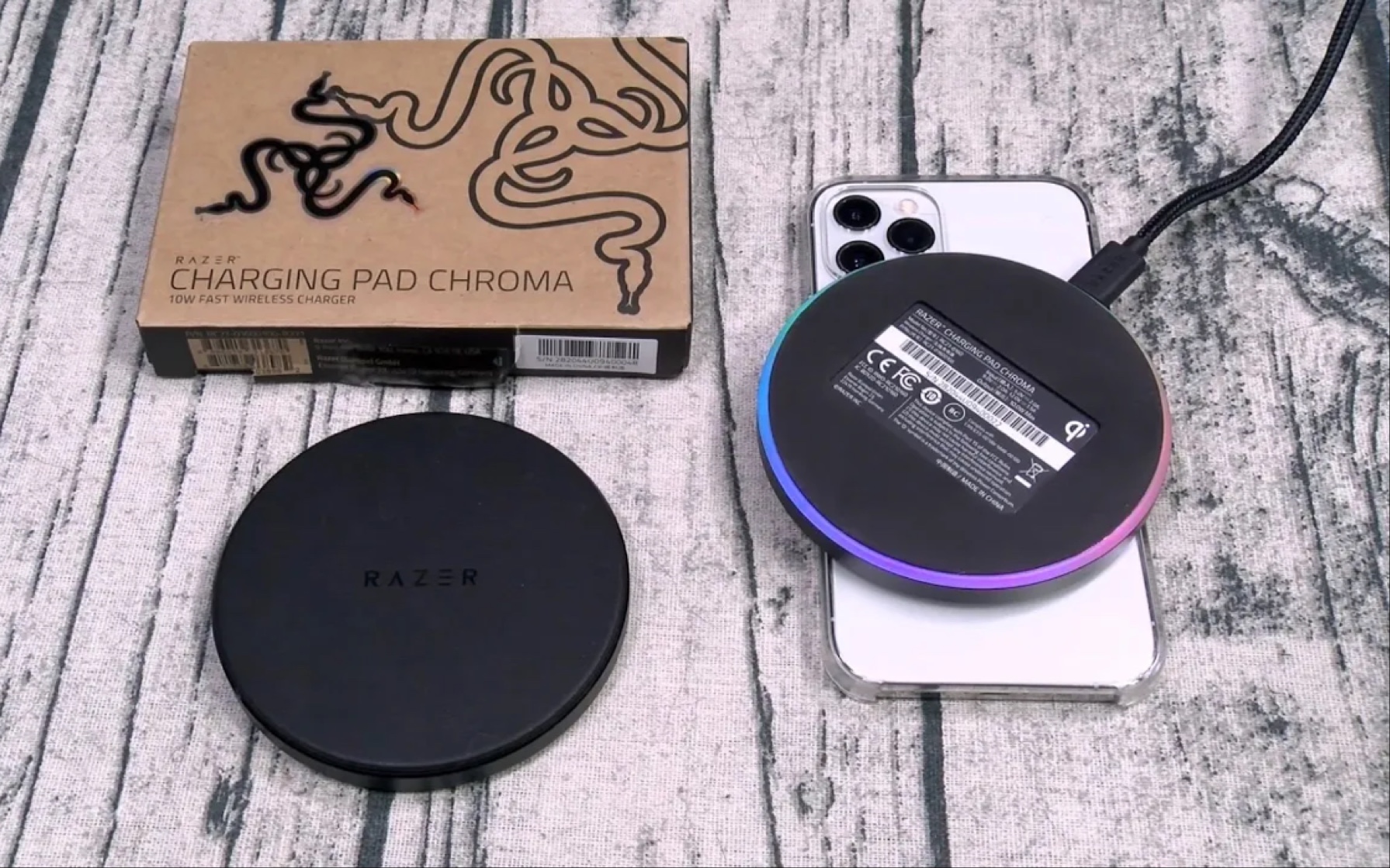 可以自定义灯效,Razer无线充电器开箱体验