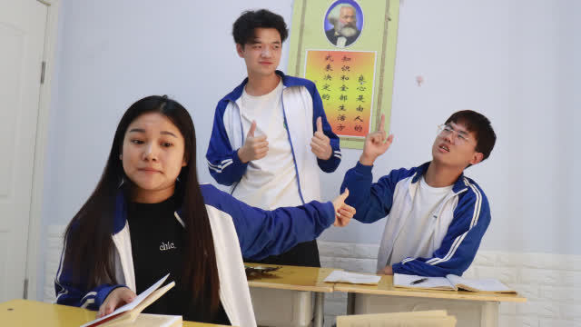 老师评价学生们的作业,蟋蟀都能唱rap?这也太潮了吧