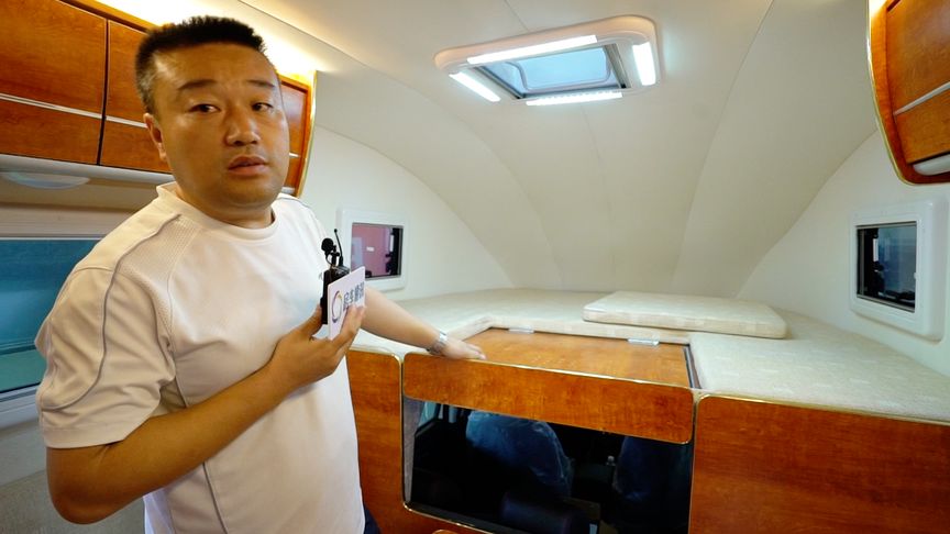这款20万C型房车很实用,可以睡5人,看看怎么样?