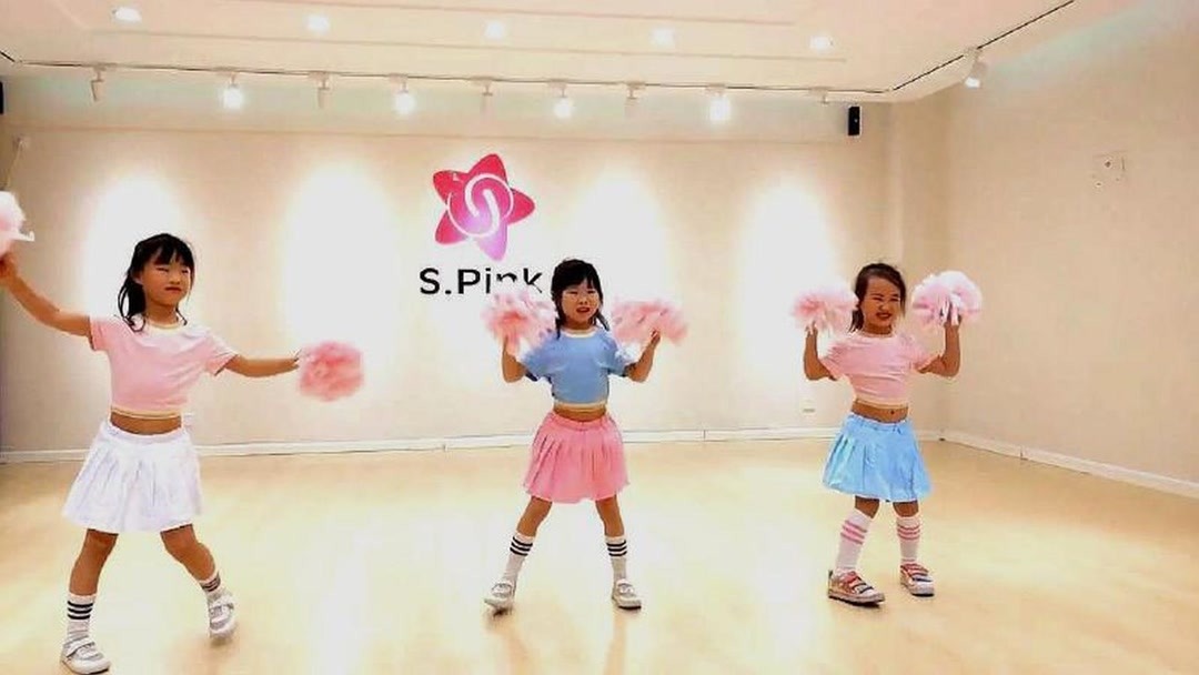 少儿啦啦操舞蹈《加油Amigo》,一起来看看吧