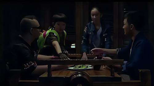 宝贝特攻:老板娘偷取恶霸财务,下秒吓得脸发白,真不简单!