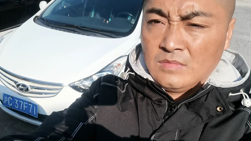 13年现代朗动 1.6自动天窗