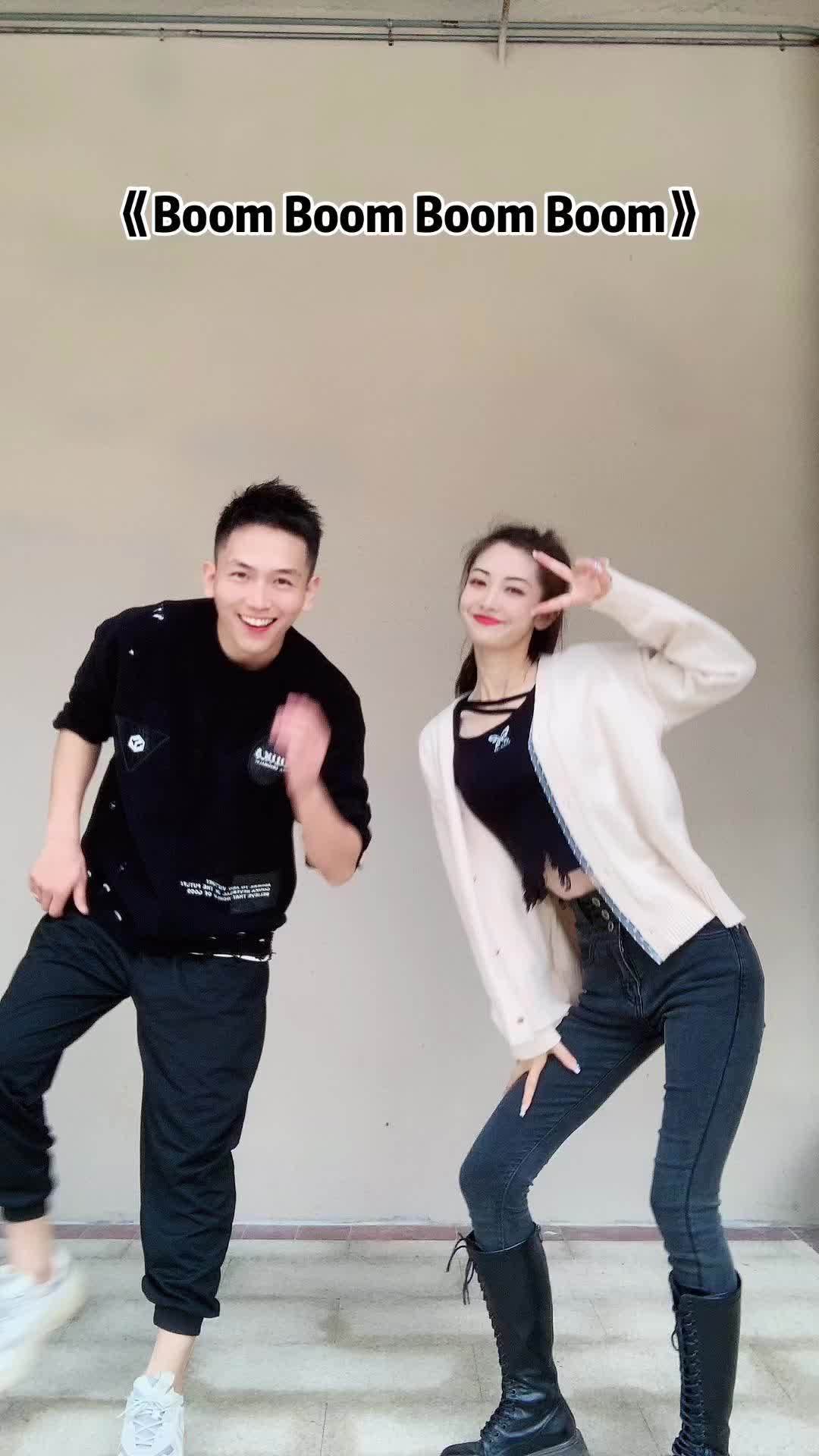 周末还不跟着我们的节奏彻底撒个欢儿?跳完一个字 爽!