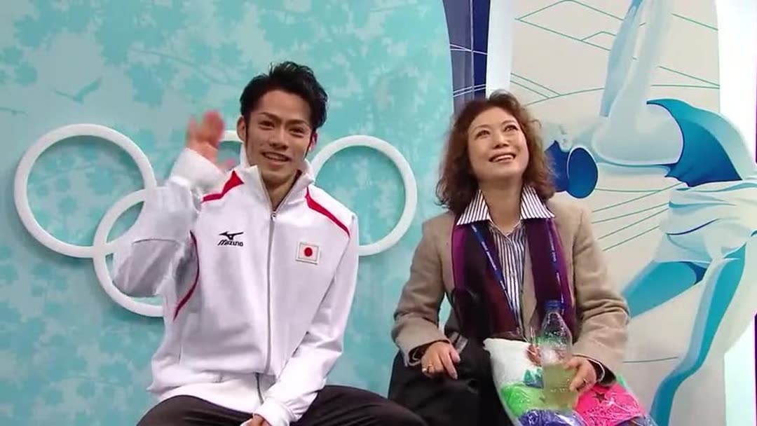 温哥华冬奥会花样滑冰男单比赛,高桥大辅在冰面自由的滑翔