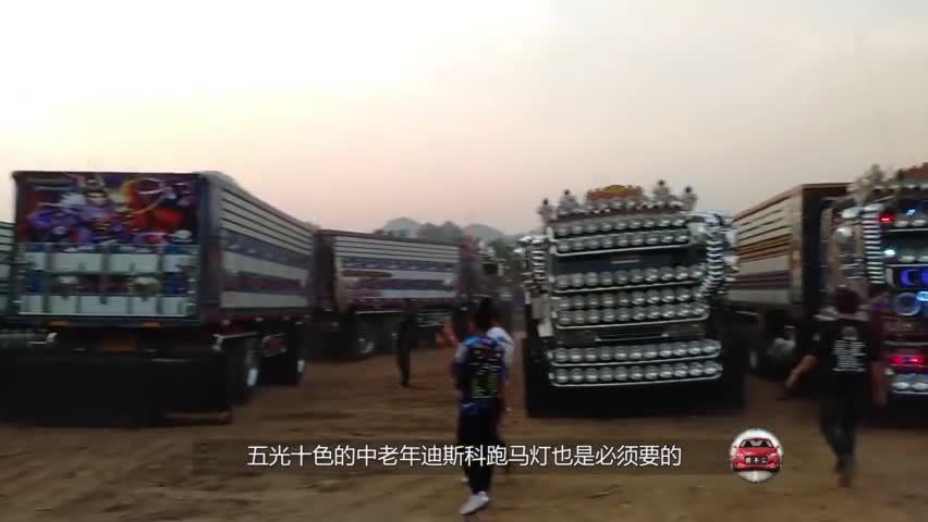 世界上最强悍的车灯,按下开关那一刻,霸气开始上演
