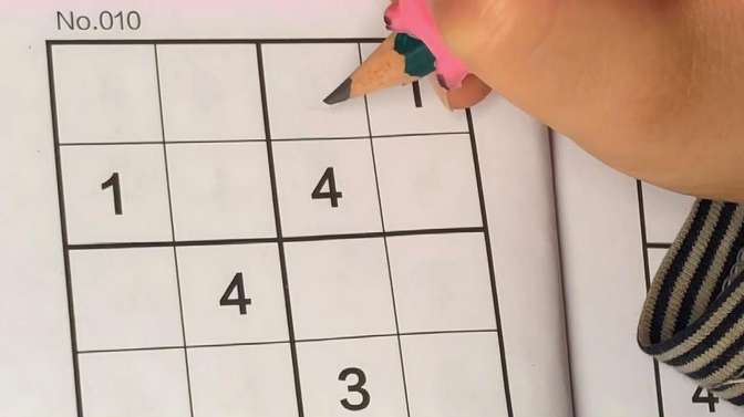 儿童数独题目 入门级,这孩子玩数独挺厉害的,长大必是理科生