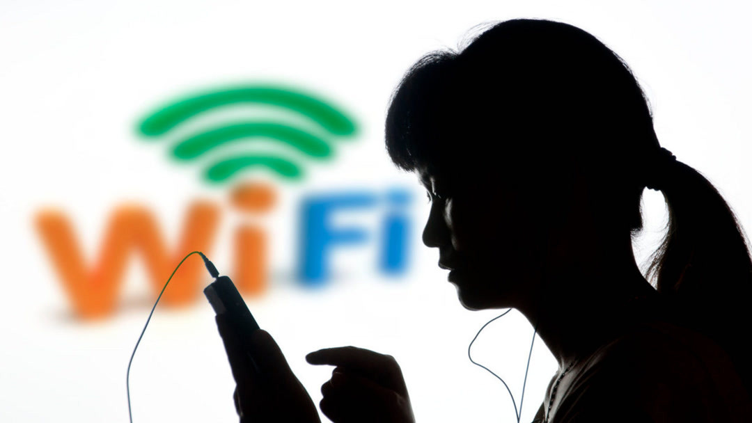 没有网络很烦恼?你的打开这一个功能,走到哪里都能连上无线网