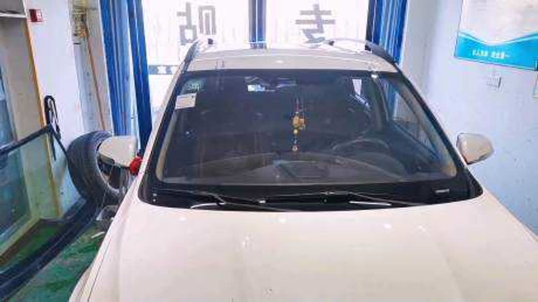 汽车玻璃拆掉是什么样子,长安CS35前挡玻璃拆装