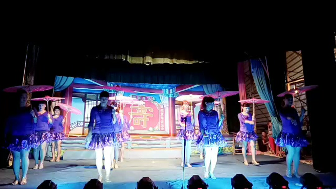 竹塔红树林健身队,表演雨伞舞,(江南梦)