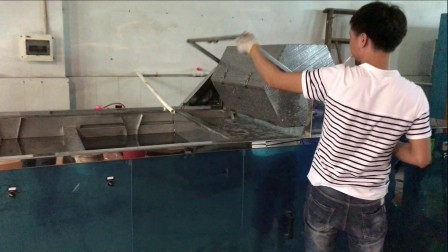 铝电容壳清洗机 遥控吊葫芦式多槽滚筒式超声波清洗烘干设备