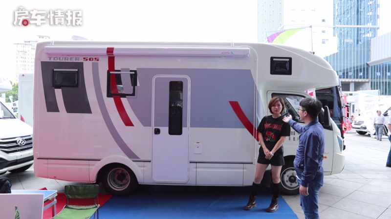 大空间的轻卡房车,能坐6口还有3张床,自动挡驾驶轻松国六排放!