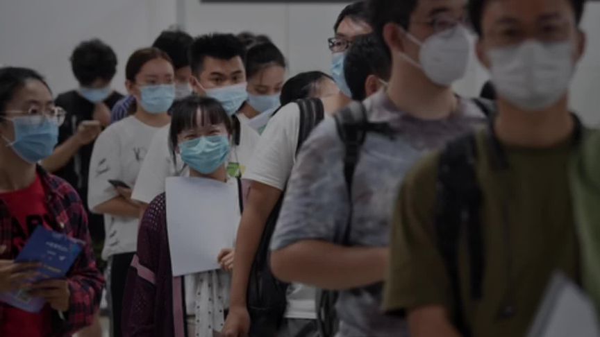 2021年为就业大学生700万,2022年毕业生1076万