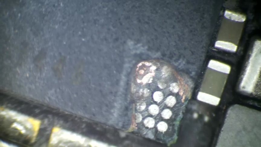 iPhone打磨CPU飞线,不拆大件也可以修复