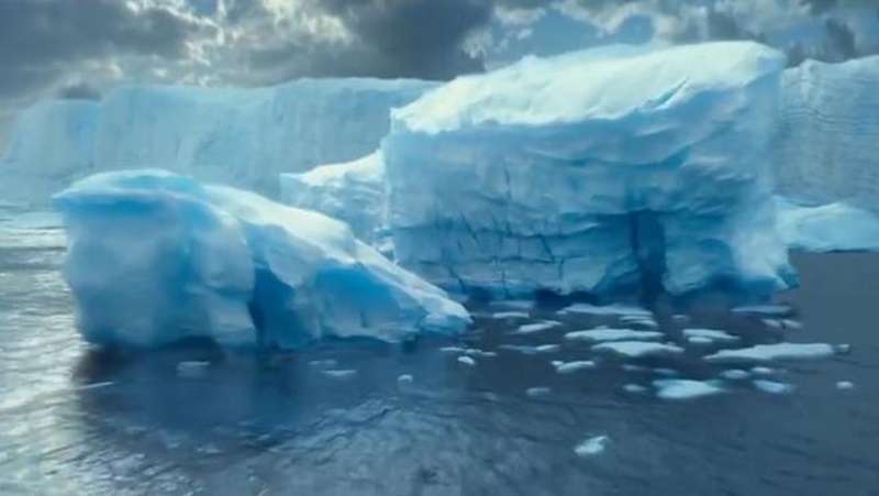 俄罗斯深海舰队现身北极,打响北极资源争夺战