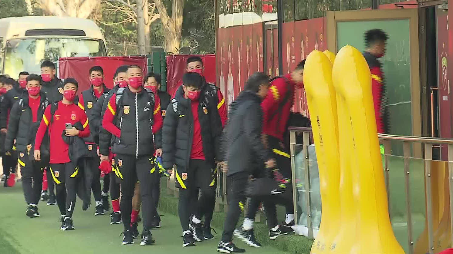 "鹏一期"国足上海集结 2022年首训开启