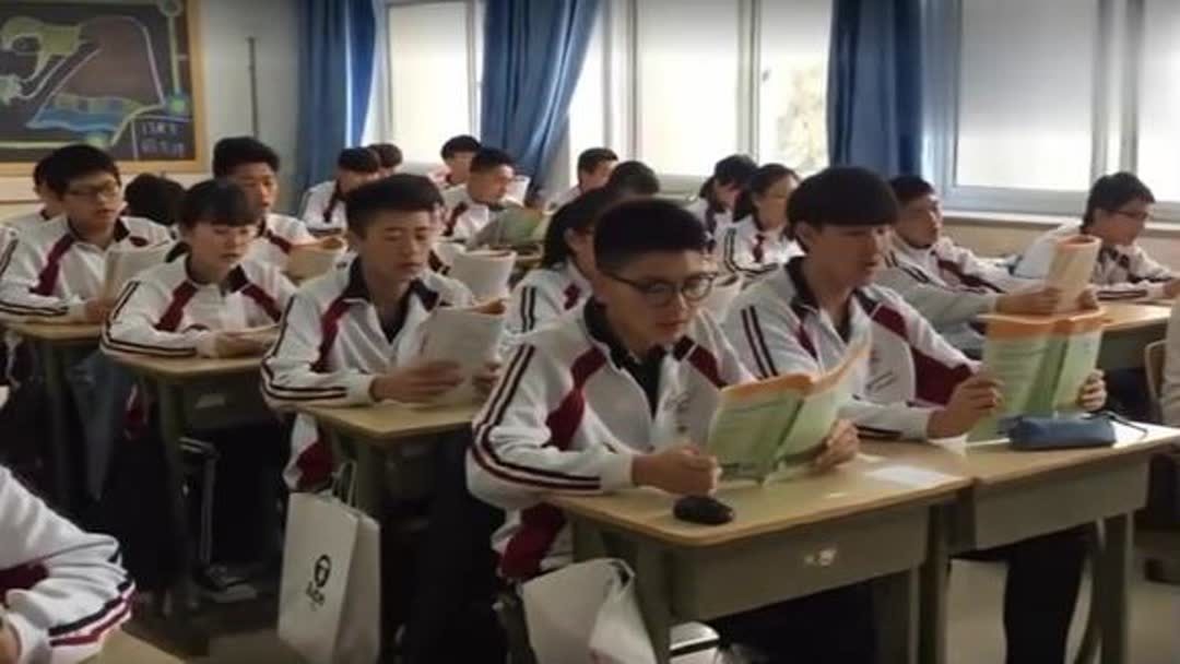 语文课就应该这样上,全班《琵琶行》大合唱,这样的场面你见过吗