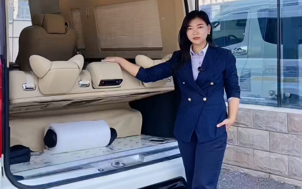 丰田海狮7座商务车价格