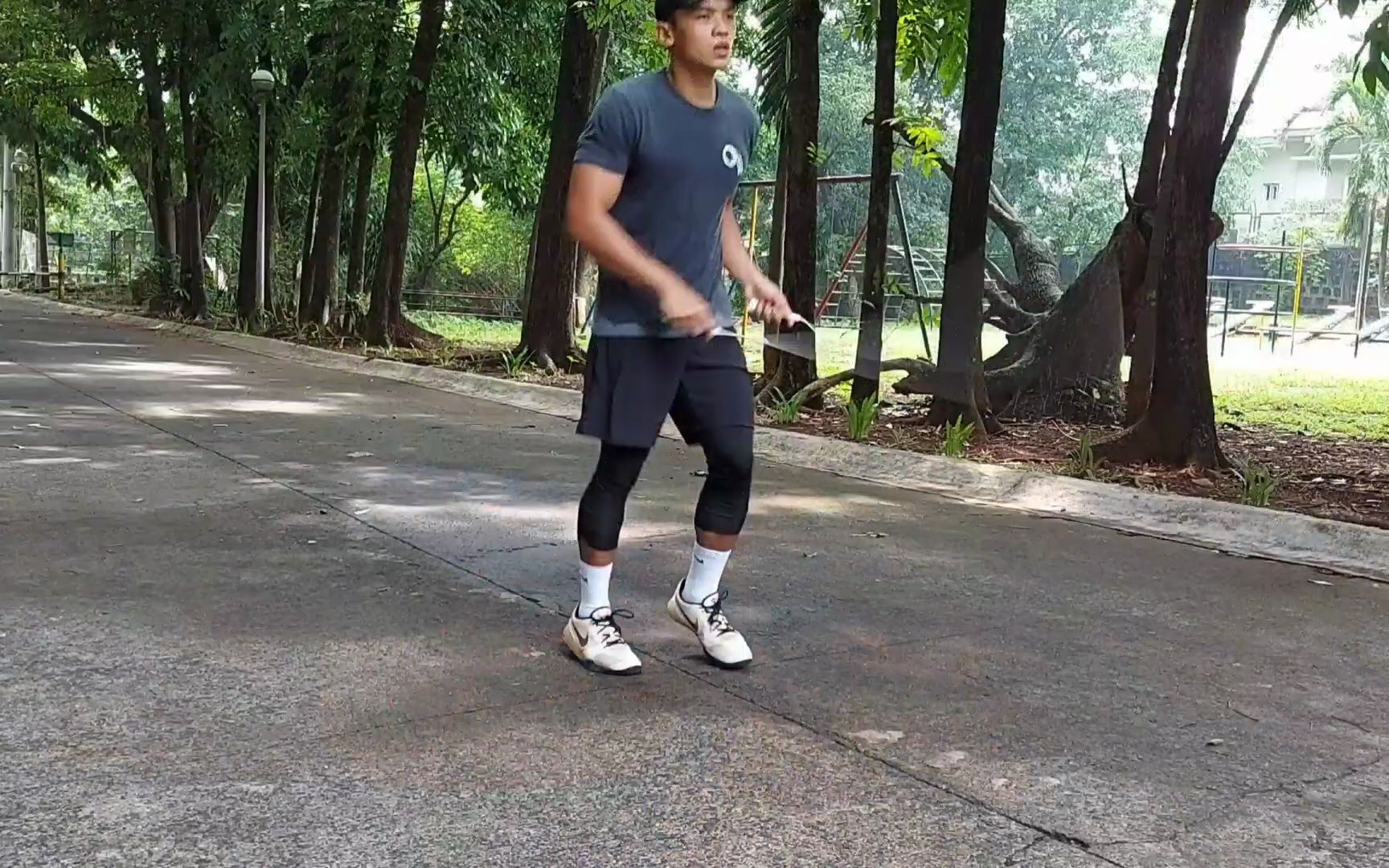 【跳绳技巧】如何像BRIAN VILORIA那样做360度跳绳