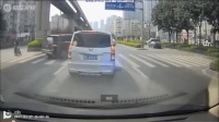 看看这些交通事故车祸,自己不遵守交规即害了自己也害了别人