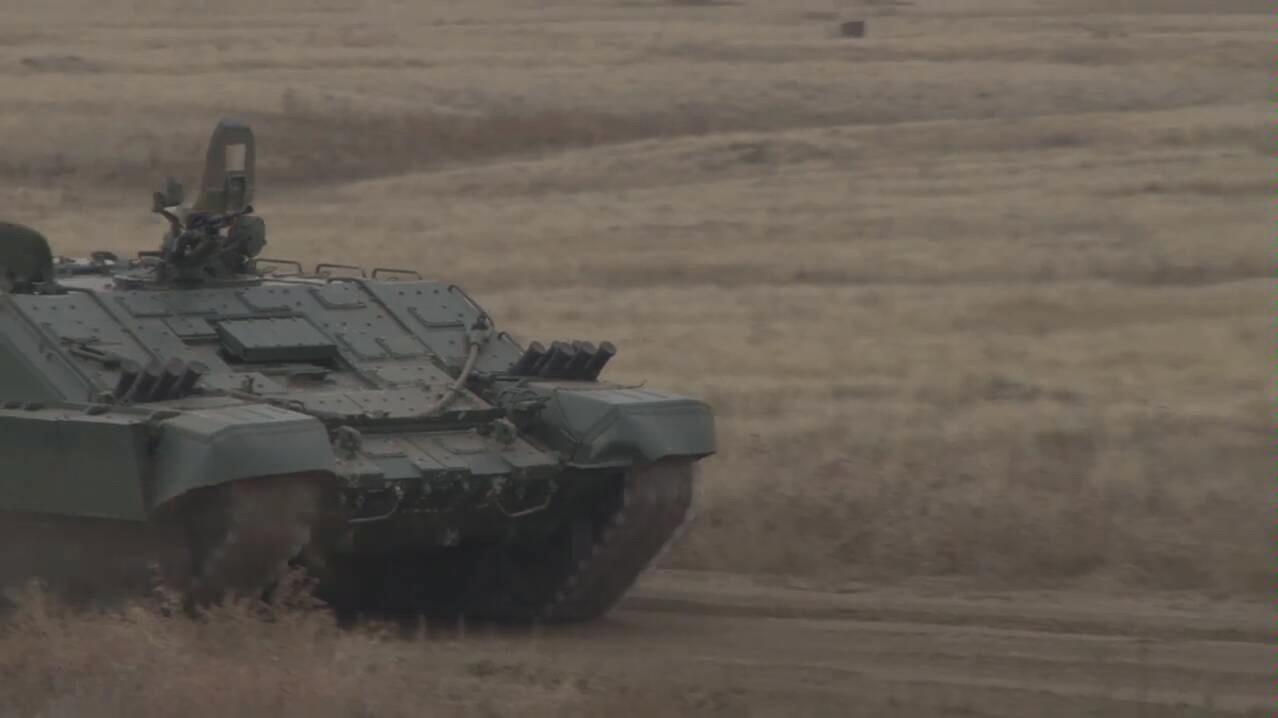 在Прудбой训练场对南部军区ЮВО防御单位进行的特殊训练