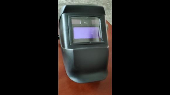 自动变光电焊面罩带辅助照明