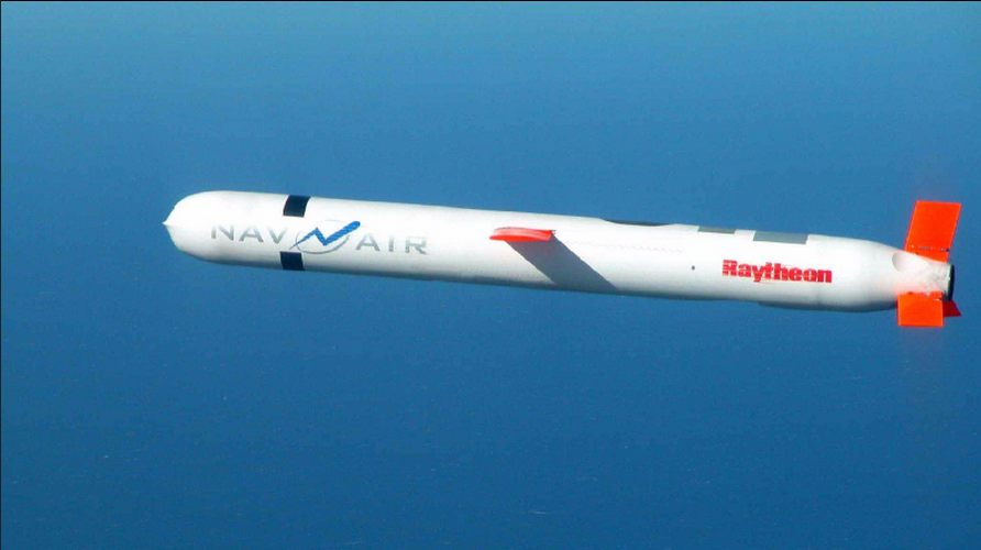 导弹击中目标前几秒钟传回来的画面就是这样的,除了震撼还有什么