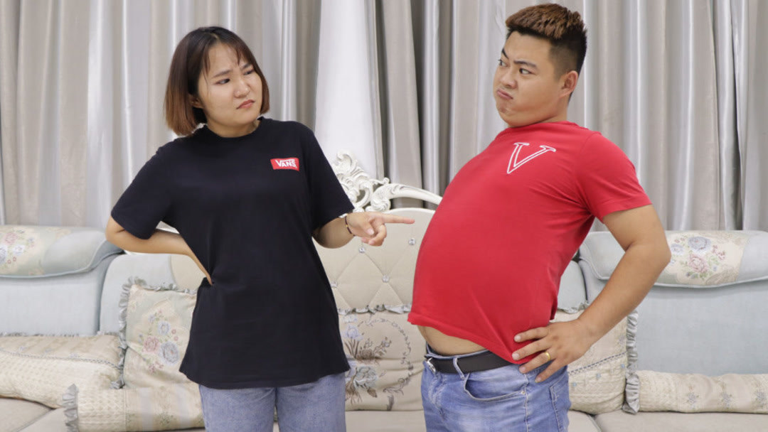 小两口对对联,没想俩人一个比一个有才,听完笑得喷饭