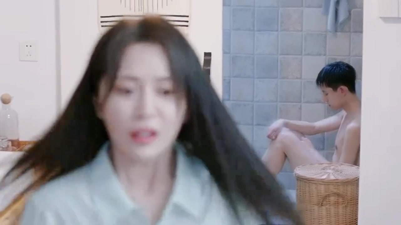 【法医秦明之读心者】安然偶遇秦明洗澡!