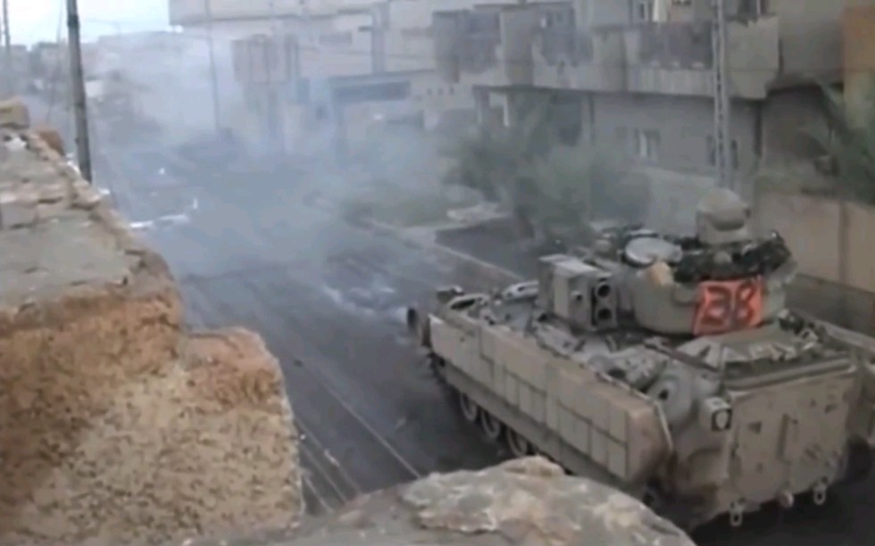 美国陆军伊拉克战争期间激烈战斗镜头实录