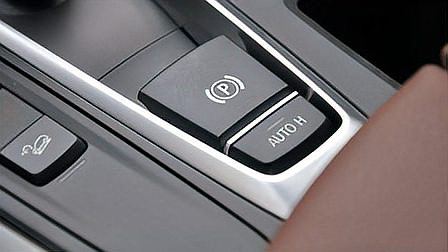 车子的电子手刹需要手动释放吗?老司机:很多人不懂,弄错会伤车