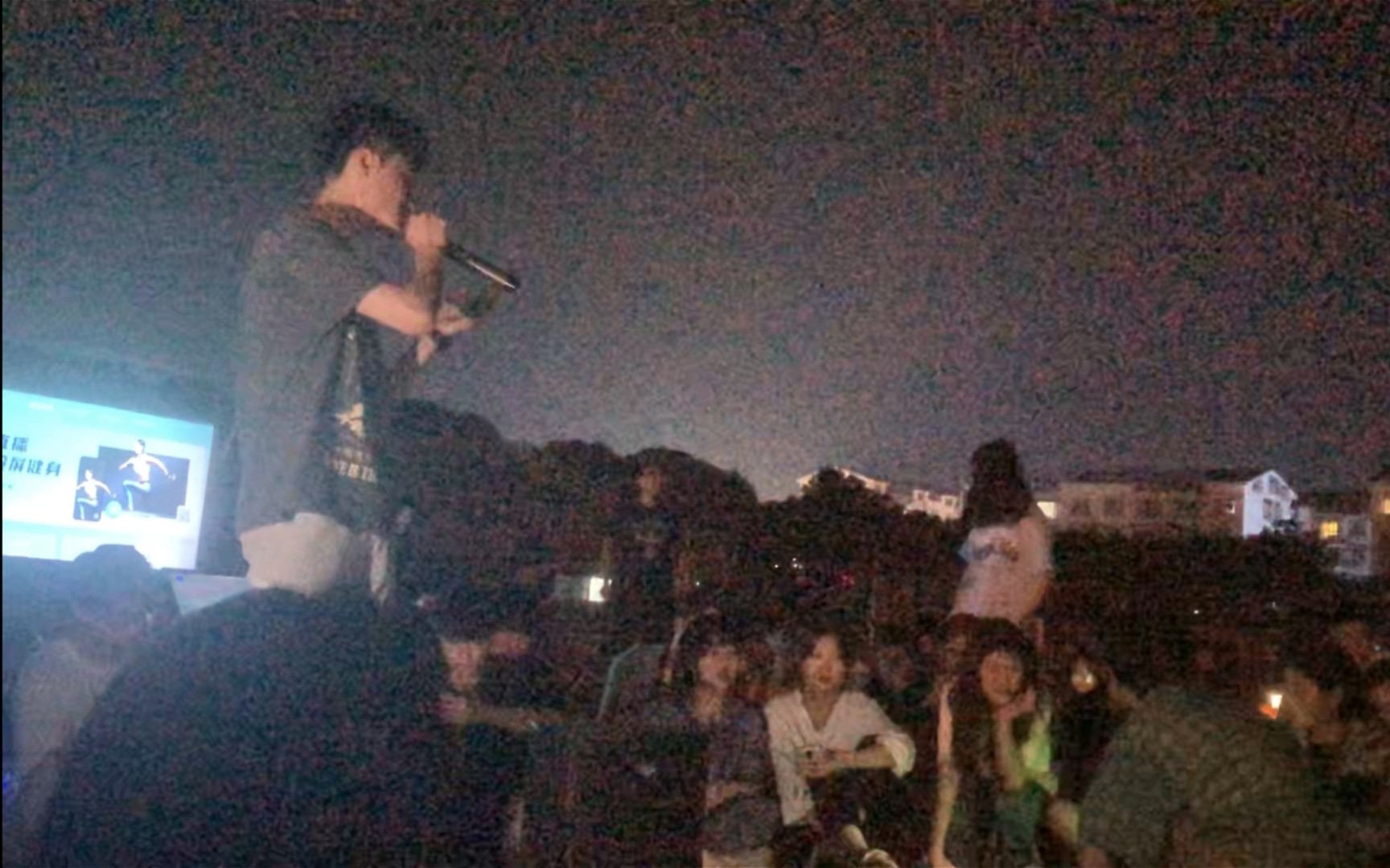 【520杰伦专场♥西科大歌迷献唱】帅气小哥独唱《龙卷风》