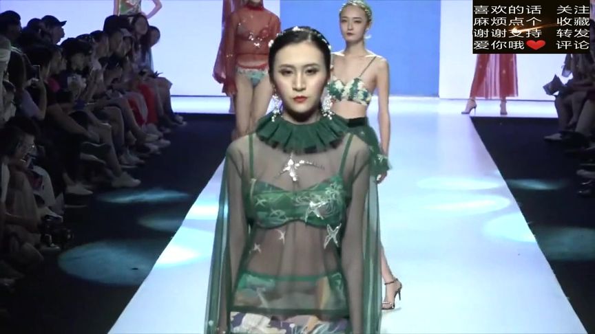 服装设计的毕业作品展,朦胧的感觉真是太美了,你喜欢吗