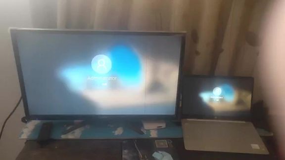 用通讯数据显示实现投屏