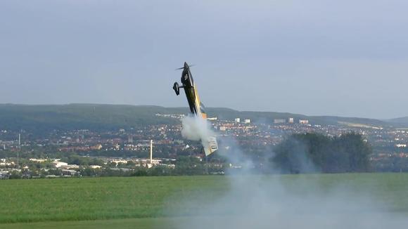 超级3D模型飞机花式特技表演,垂直速坠以为要坠机