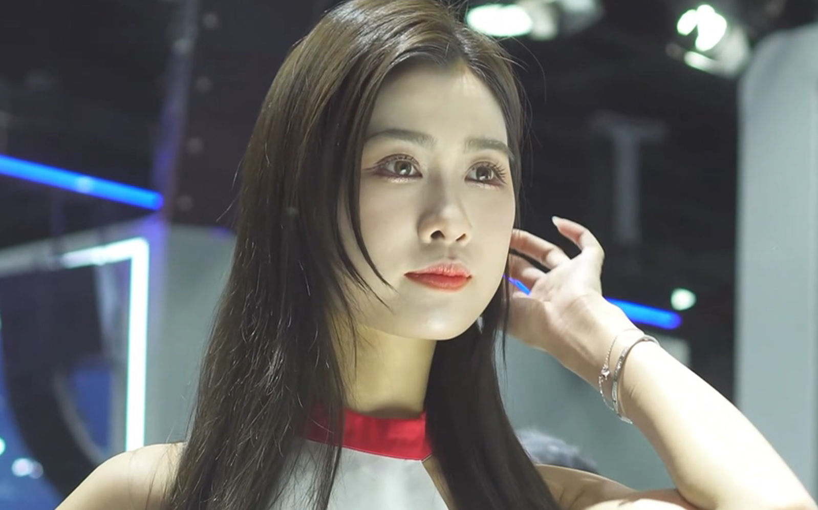 【美 人】2021 广州华南车展 丰田车模01