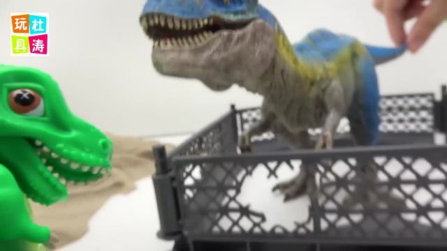 少儿动画 变形警车珀利参观恐龙乐园 少儿玩具