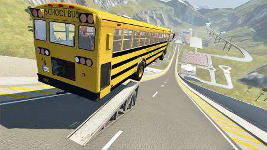 大巴车,法拉利F12和奥迪Q5借助倾斜板玩跳跃特技,车祸模拟器