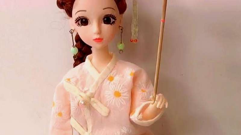 原来给芭比娃娃做衣服这么简单,解救手残党,分分钟做一件!