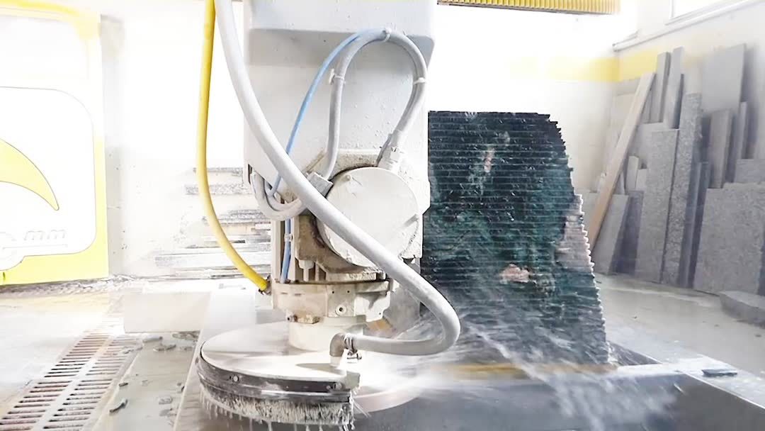 石材切割机有多牛?切割高硬度的大理石非常轻松