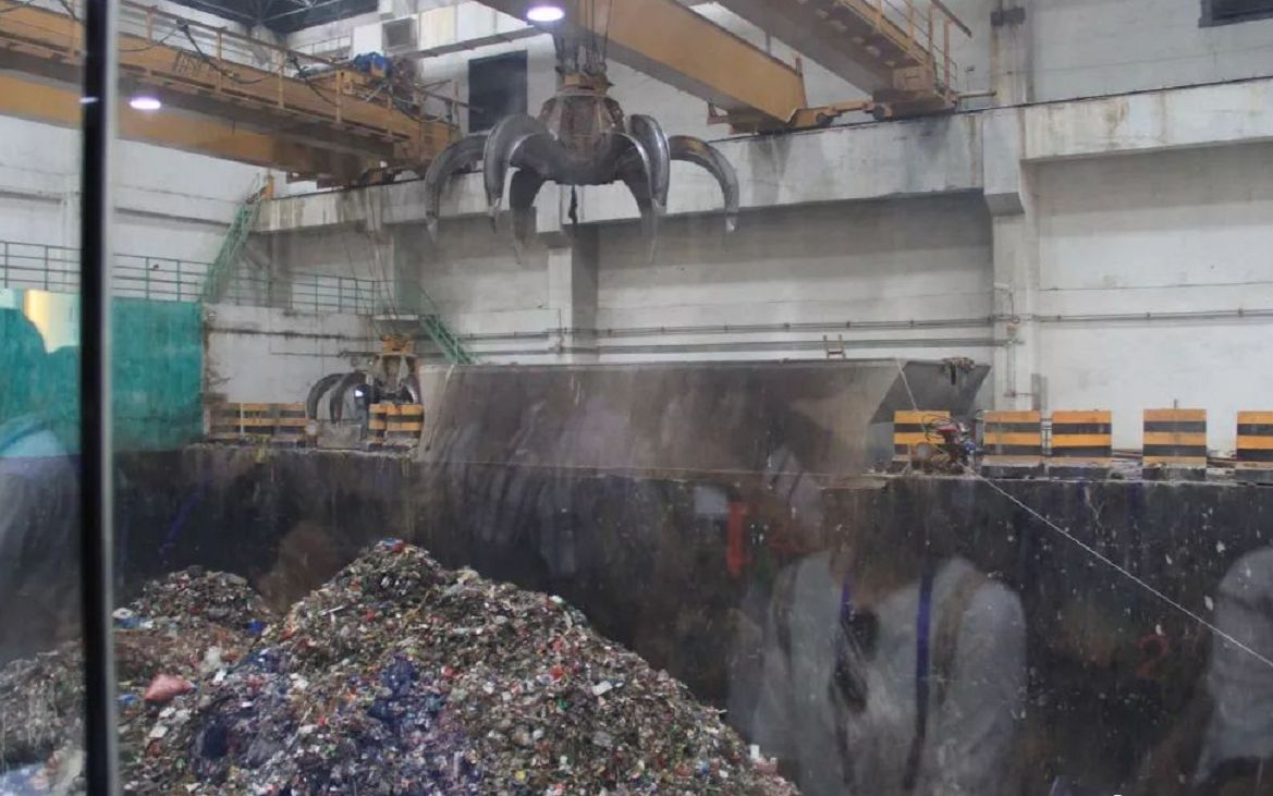 300万垃圾一年发电15亿?中国这一发电厂太牛了,突破世界纪录