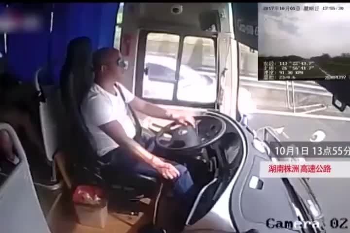 你知道车祸瞬间,安全带系与不系有什么区别?